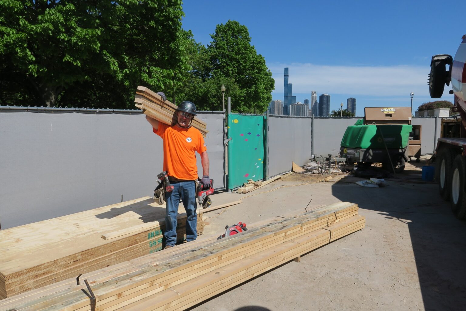 Union Carpenters Working On Shedd Aquarium Renovation – Mid-America ...